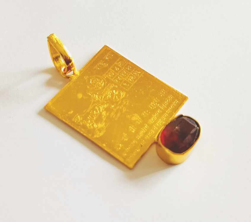 Abhimantrit Rahu yantra Locket With Natural Gomed Stone / Hessonite ...